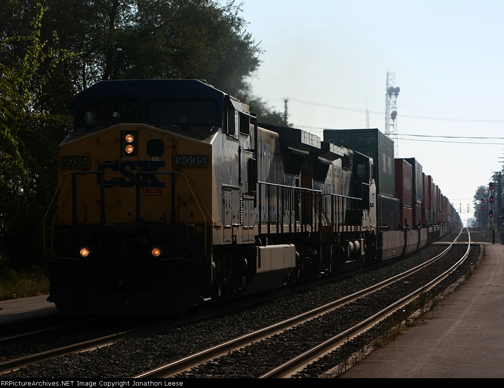CSX 9035 leads Q149 west